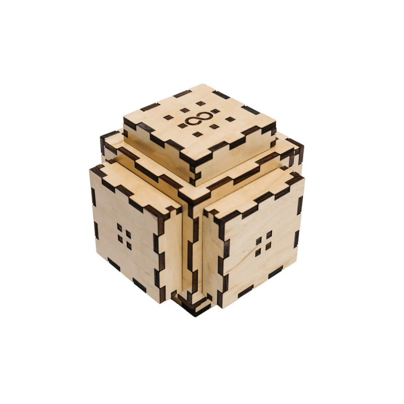 Infinite Loop Games Nova - Magische Geschenkbox - kubekings.de