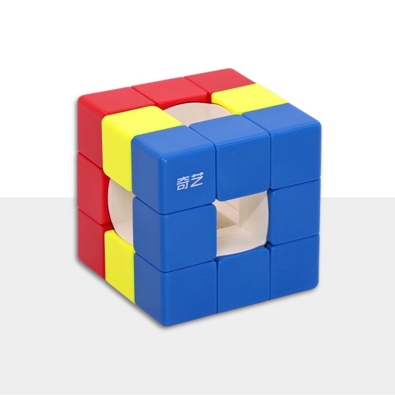 Ein Void Cube einfacher und mit einem einzigartigen Design - QiYi Sandwich Void 3x3